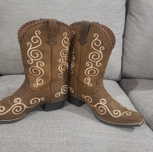Ariat | Shoes | Ariat Girls Shelleen Cowgirl Boots Snip Toe | Poshmark